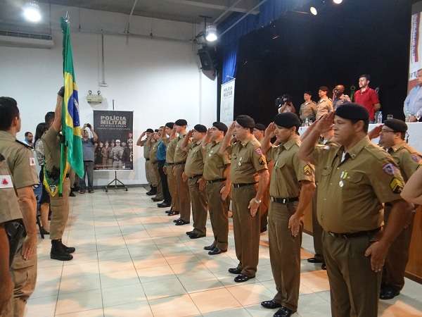 Militares do 47º BPM são agraciados com medalhas