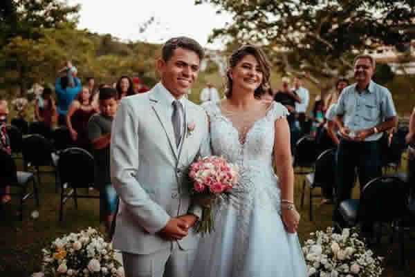 Paciente com câncer é pedida em casamento e se casa no mesmo dia em cerimônia em Muriaé